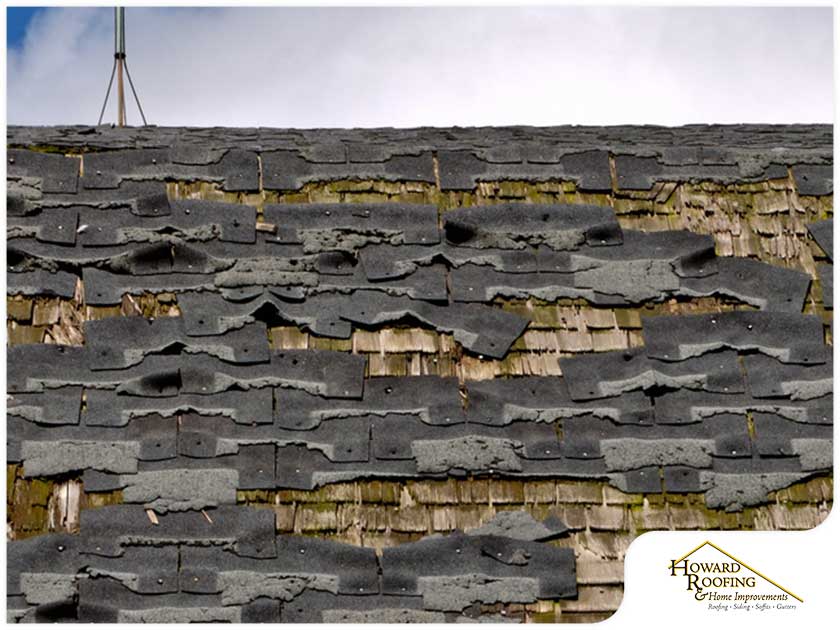 Here’s the Difference Between Shingle Cracking and Splitting